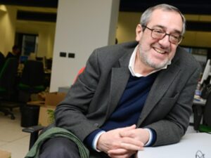 Enrico Testa porta in biblioteca il dramma di Dylan Thomas - NoviOnline